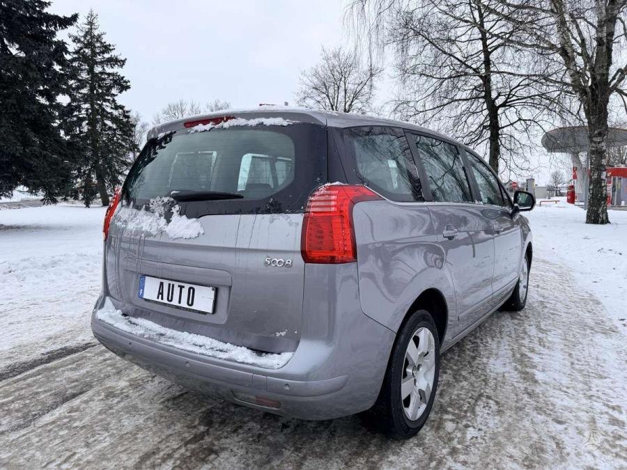 Grey Peugeot 5008 2013 in Taurage, with an engine capacity of 2.00 L and mileage of 219 thousand km for 4699 €, photo 10 on AUTOMOTO.COM.LV