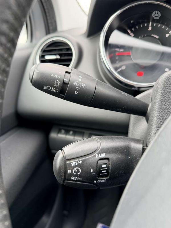 Pelēks Peugeot 5008 2013 Tauragė, ar dzinēja tilpumu 2.00 L un nobraukumu 219 tūkst. km par 4699 €, foto 11 vietnē AUTOMOTO.COM.LV