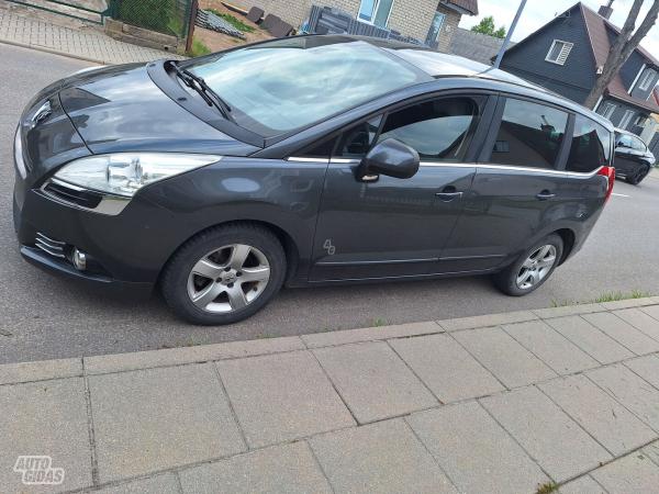 Grey Peugeot 5008 2013 in Telschi, with an engine capacity of 2.00 L and mileage of 293 thousand km for 3600 €, photo 2 on AUTOMOTO.COM.LV