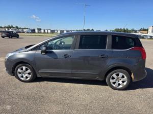 Grey Peugeot 5008 2013 in Vilnius, with an engine capacity of 1.56 L and mileage of 189 thousand km for 3800 €, photo 5 on AUTOMOTO.COM.LV