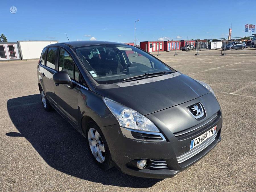 Grey Peugeot 5008 2013 in Vilnius, with an engine capacity of 1.56 L and mileage of 189 thousand km for 3800 €, photo 7 on AUTOMOTO.COM.LV