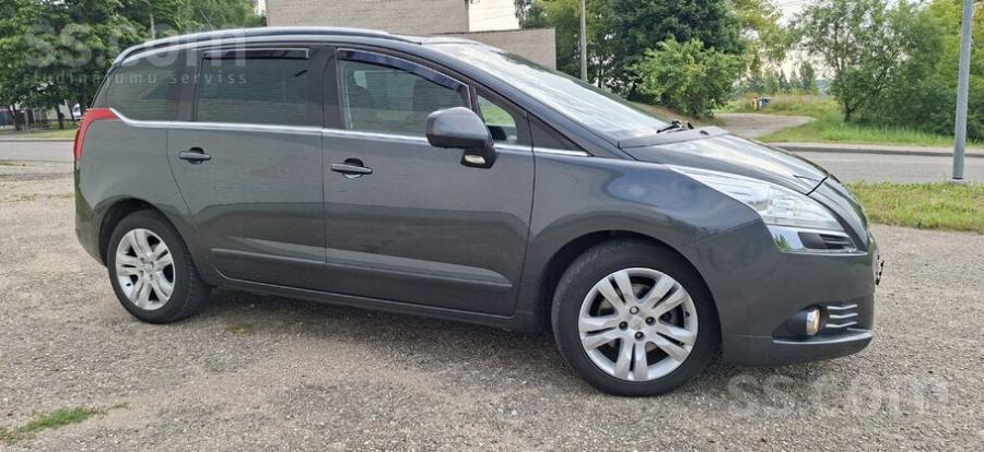 Pelēks Peugeot 5008 2013 Daugavpils, ar dzinēja tilpumu 2.00 L un nobraukumu 258 tūkst. km par 4500 €, foto 5 vietnē AUTOMOTO.COM.LV