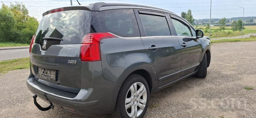 Pelēks Peugeot 5008 2013 Daugavpils, ar dzinēja tilpumu 2.00 L un nobraukumu 258 tūkst. km par 4500 €, foto 7 vietnē AUTOMOTO.COM.LV