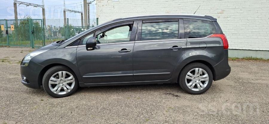 Pelēks Peugeot 5008 2013 Daugavpils, ar dzinēja tilpumu 2.00 L un nobraukumu 258 tūkst. km par 4500 €, foto 10 vietnē AUTOMOTO.COM.LV