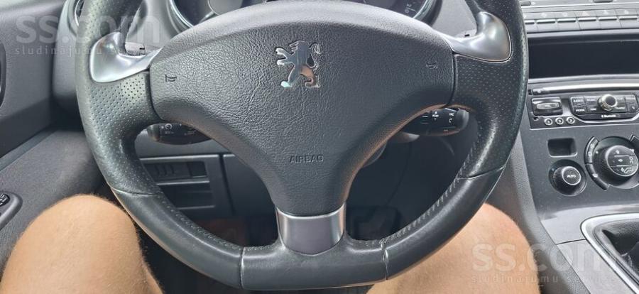 Pelēks Peugeot 5008 2013 Daugavpils, ar dzinēja tilpumu 2.00 L un nobraukumu 258 tūkst. km par 4500 €, foto 29 vietnē AUTOMOTO.COM.LV
