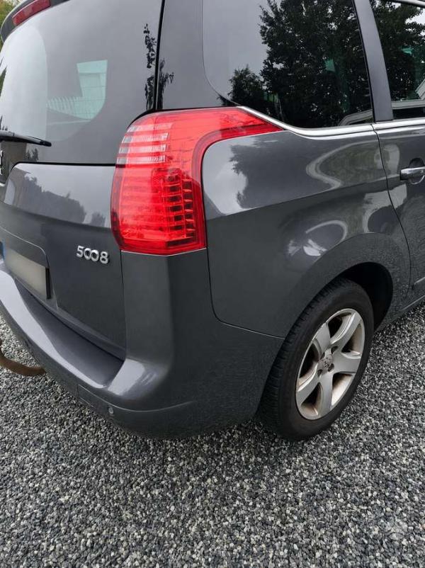 Grey Peugeot 5008 2013 in Kaunas, with an engine capacity of 1.56 L and mileage of 200 thousand km for 3500 €, photo 4 on AUTOMOTO.COM.LV