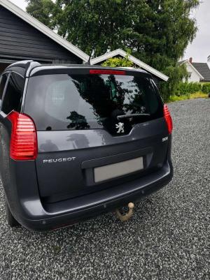 Grey Peugeot 5008 2013 in Kaunas, with an engine capacity of 1.56 L and mileage of 200 thousand km for 3500 €, photo 5 on AUTOMOTO.COM.LV