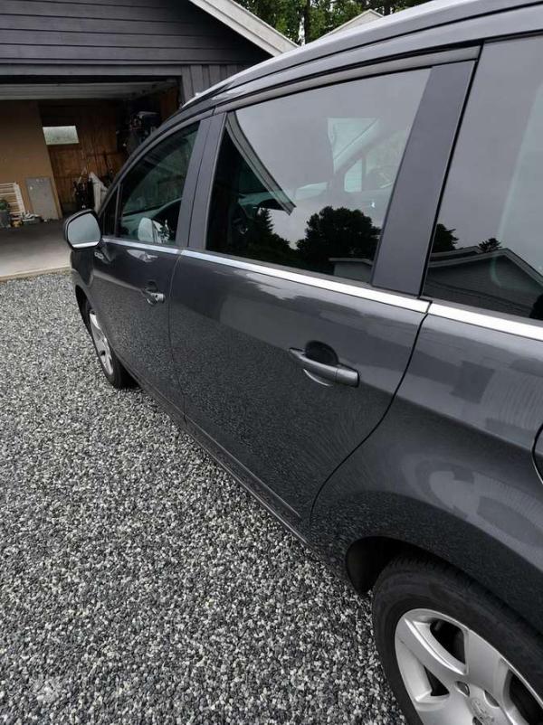Grey Peugeot 5008 2013 in Kaunas, with an engine capacity of 1.56 L and mileage of 200 thousand km for 3500 €, photo 6 on AUTOMOTO.COM.LV