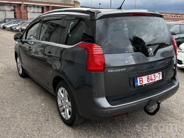 Pelēks Peugeot 5008 2013 Daugavpils, ar dzinēja tilpumu 2.00 L un nobraukumu 0 tūkst. km par 4500 €, foto 5 vietnē AUTOMOTO.COM.LV