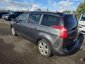 Pelēks Peugeot 5008 2013 Viļņa, ar dzinēja tilpumu 1.56 L un nobraukumu 256 tūkst. km par 3800 €, foto 5 vietnē AUTOMOTO.COM.LV