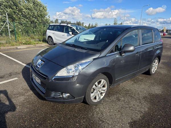 Grey Peugeot 5008 2013 in Vilnius, with an engine capacity of 1.56 L and mileage of 256 thousand km for 3800 €, photo 7 on AUTOMOTO.COM.LV