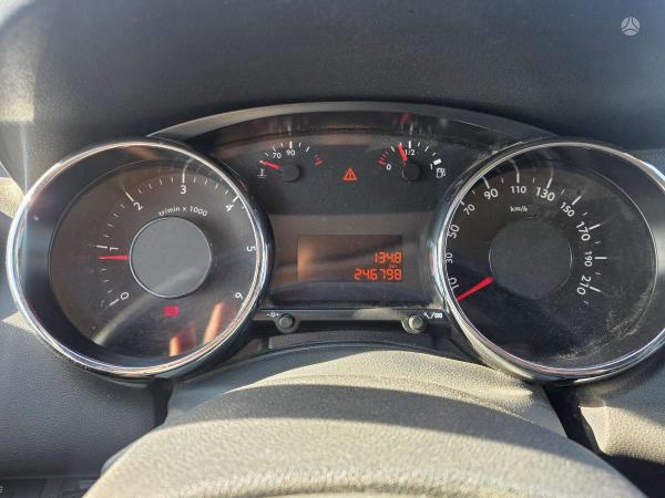 Grey Peugeot 5008 2013 in Vilnius, with an engine capacity of 1.56 L and mileage of 256 thousand km for 3800 €, photo 11 on AUTOMOTO.COM.LV
