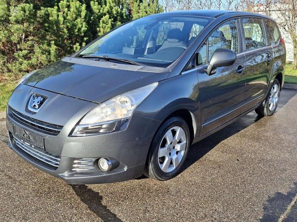 Pelēks Peugeot 5008 2013 Ukmergė, ar dzinēja tilpumu 1.60 L un nobraukumu 224 tūkst. km par 2999 €, foto 1 vietnē AUTOMOTO.COM.LV