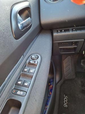 Pelēks Peugeot 5008 2013 Ukmergė, ar dzinēja tilpumu 1.60 L un nobraukumu 224 tūkst. km par 2999 €, foto 12 vietnē AUTOMOTO.COM.LV
