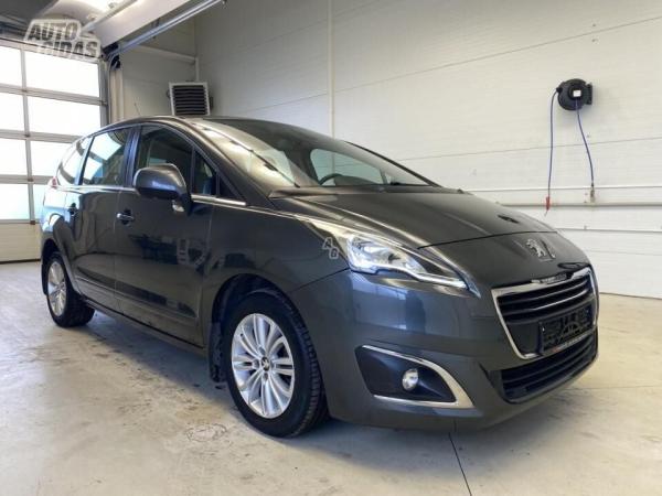 Grey Peugeot 5008 2014 in Radviliskis, with an engine capacity of 1.60 L and mileage of 223 thousand km for 5750 €, photo 2 on AUTOMOTO.COM.LV