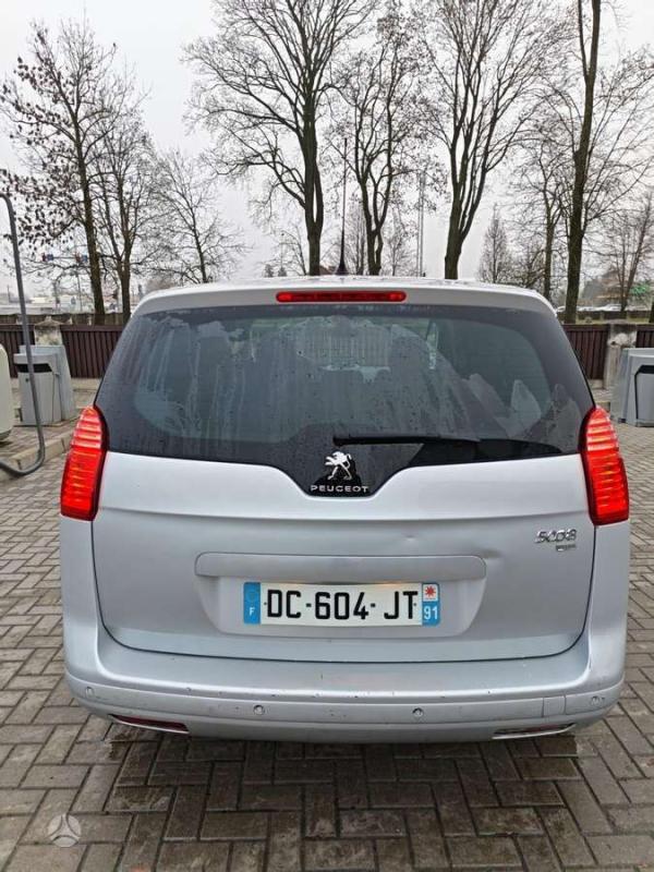 Pelēks Peugeot 5008 2014 Tauragė, ar dzinēja tilpumu 1.56 L un nobraukumu 124 tūkst. km par 4000 €, foto 7 vietnē AUTOMOTO.COM.LV