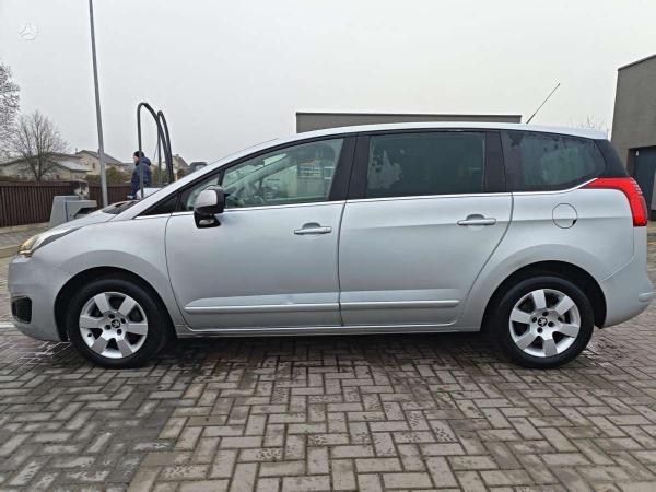 Pelēks Peugeot 5008 2014 Tauragė, ar dzinēja tilpumu 1.56 L un nobraukumu 124 tūkst. km par 4000 €, foto 8 vietnē AUTOMOTO.COM.LV