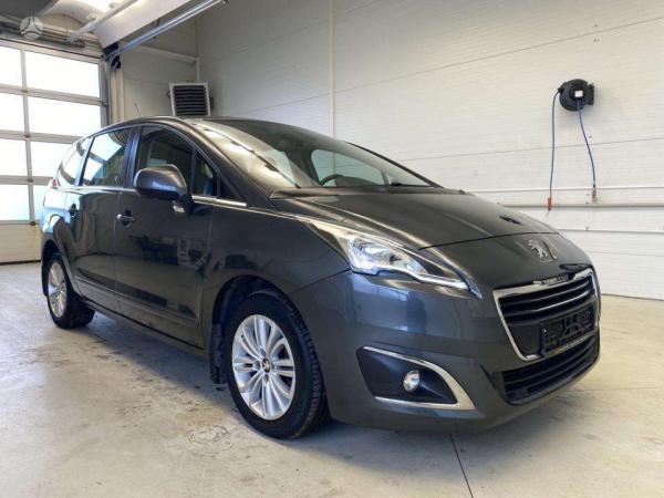 Grey Peugeot 5008 2014 in Radviliskis, with an engine capacity of 1.56 L and mileage of 223 thousand km for 5750 €, photo 2 on AUTOMOTO.COM.LV