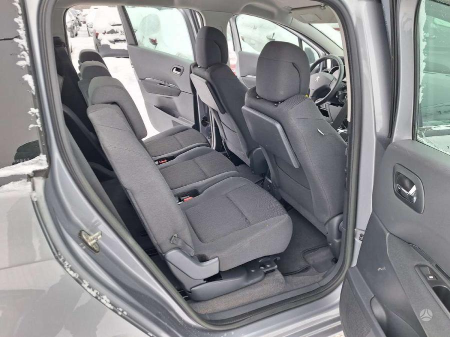 Pelēks Peugeot 5008 2014 Tauragė, ar dzinēja tilpumu 1.60 L un nobraukumu 140 tūkst. km par 3700 €, foto 10 vietnē AUTOMOTO.COM.LV