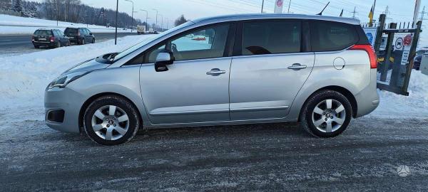 Pelēks Peugeot 5008 2014 Kauņa, ar dzinēja tilpumu 1.56 L un nobraukumu 221 tūkst. km par 4699 €, foto 6 vietnē AUTOMOTO.COM.LV