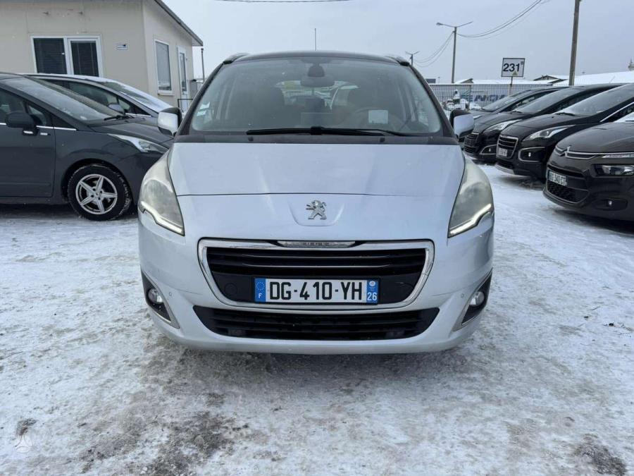 Grey Peugeot 5008 2014 in Vilnius, with an engine capacity of 1.56 L and mileage of 240 thousand km for 5900 €, photo 16 on AUTOMOTO.COM.LV