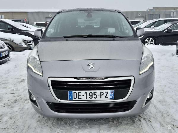 Grey Peugeot 5008 2014 in Taurage, with an engine capacity of 1.56 L and mileage of 220 thousand km for 5300 €, photo 2 on AUTOMOTO.COM.LV