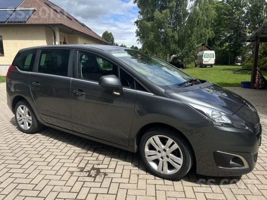 Grey Peugeot 5008 2014 in Kraslava, with an engine capacity of 2.00 L and mileage of 221 thousand km for 5150 €, photo 3 on AUTOMOTO.COM.LV