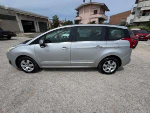 Pelēks Peugeot 5008 2014 Šauļi, ar dzinēja tilpumu 1.56 L un nobraukumu 270 tūkst. km par 3950 €, foto 9 vietnē AUTOMOTO.COM.LV