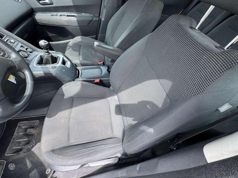 Pelēks Peugeot 5008 2014 Šauļi, ar dzinēja tilpumu 1.56 L un nobraukumu 270 tūkst. km par 3950 €, foto 11 vietnē AUTOMOTO.COM.LV