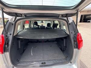 Pelēks Peugeot 5008 2014 Šauļi, ar dzinēja tilpumu 1.56 L un nobraukumu 270 tūkst. km par 3950 €, foto 15 vietnē AUTOMOTO.COM.LV