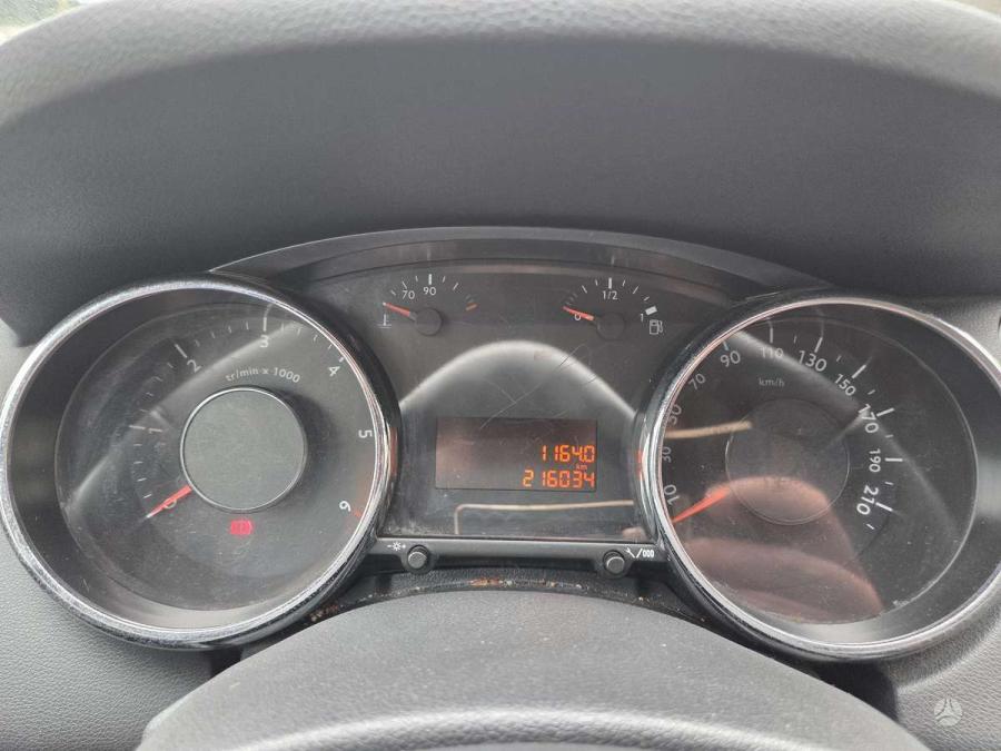 Grey Peugeot 5008 2014 in Vilnius, with an engine capacity of 1.56 L and mileage of 216 thousand km for 4600 €, photo 13 on AUTOMOTO.COM.LV