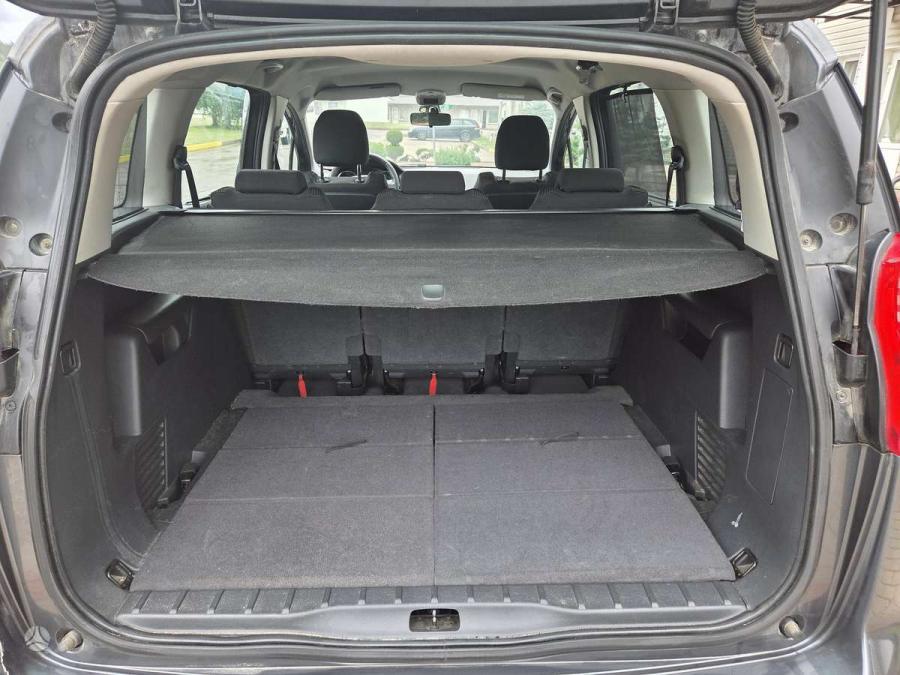 Grey Peugeot 5008 2014 in Vilnius, with an engine capacity of 1.56 L and mileage of 216 thousand km for 4600 €, photo 18 on AUTOMOTO.COM.LV
