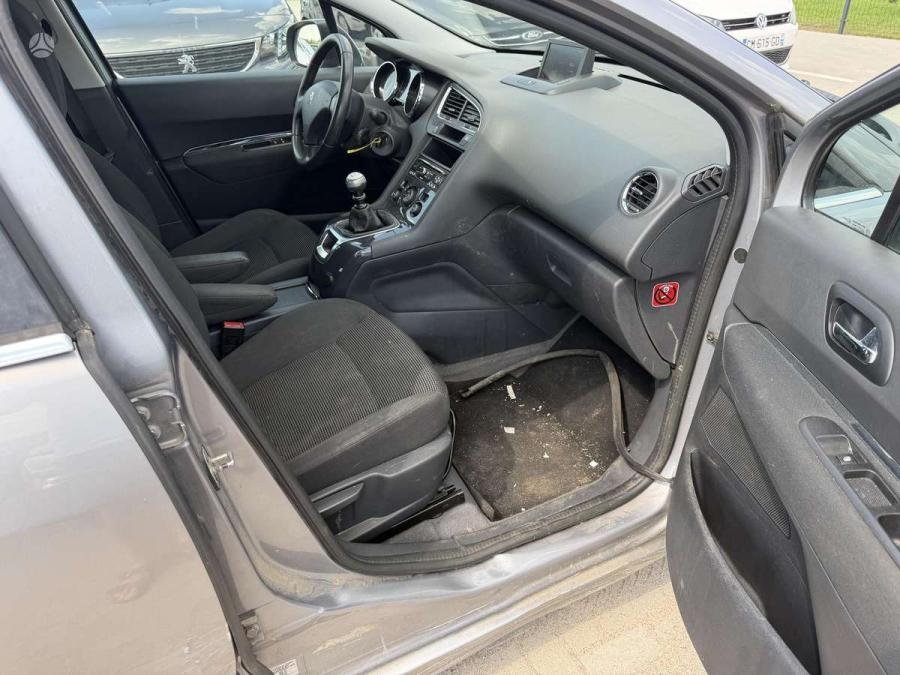 Pelēks Peugeot 5008 2014 Tauragė, ar dzinēja tilpumu 1.56 L un nobraukumu 259 tūkst. km par 3600 €, foto 8 vietnē AUTOMOTO.COM.LV