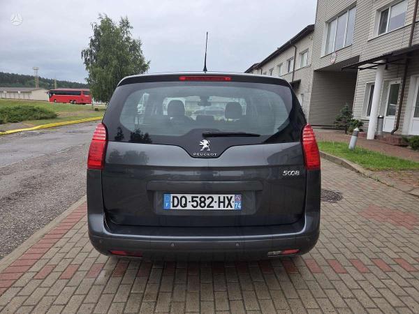 Grey Peugeot 5008 2014 in Vilnius, with an engine capacity of 1.56 L and mileage of 216 thousand km for 4600 €, photo 5 on AUTOMOTO.COM.LV
