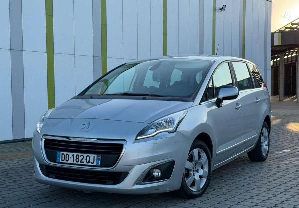 Grey Peugeot 5008 2014 in Raseiniai, with an engine capacity of 1.56 L and mileage of 230 thousand km for 3400 €, photo 4 on AUTOMOTO.COM.LV