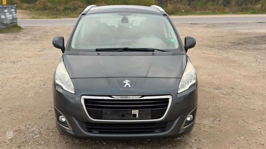 Grey Peugeot 5008 2014 in Vilnius, with an engine capacity of 1.56 L and mileage of 220 thousand km for 4200 €, photo 3 on AUTOMOTO.COM.LV