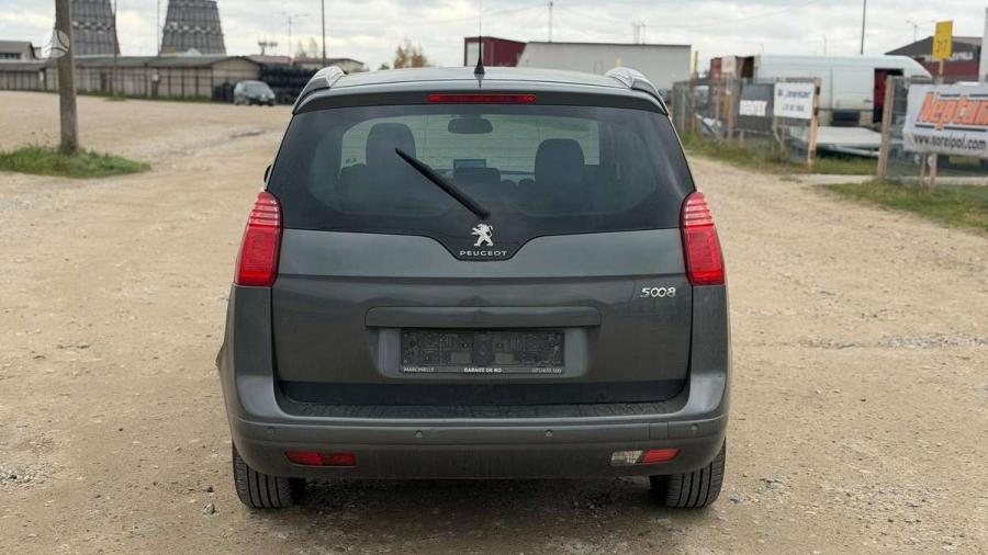 Grey Peugeot 5008 2014 in Vilnius, with an engine capacity of 1.56 L and mileage of 220 thousand km for 4200 €, photo 6 on AUTOMOTO.COM.LV