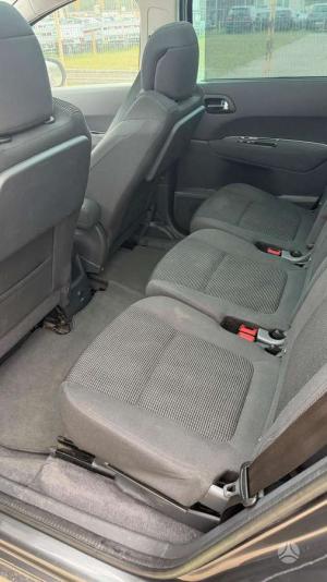 Grey Peugeot 5008 2014 in Vilnius, with an engine capacity of 1.56 L and mileage of 220 thousand km for 4200 €, photo 12 on AUTOMOTO.COM.LV
