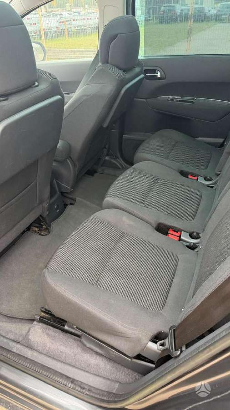 Grey Peugeot 5008 2014 in Vilnius, with an engine capacity of 1.56 L and mileage of 220 thousand km for 4200 €, photo 12 on AUTOMOTO.COM.LV