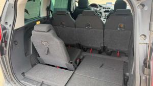 Grey Peugeot 5008 2014 in Vilnius, with an engine capacity of 1.56 L and mileage of 220 thousand km for 4200 €, photo 13 on AUTOMOTO.COM.LV
