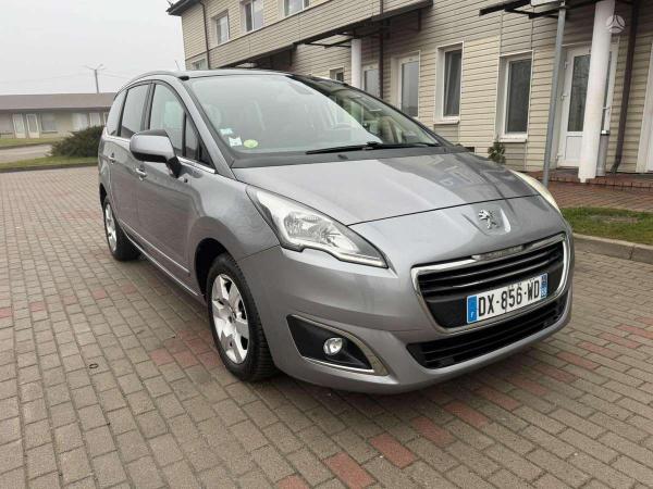 Pelēks Peugeot 5008 2015 Viļņa, ar dzinēja tilpumu 1.56 L un nobraukumu 233 tūkst. km par 6200 €, foto 2 vietnē AUTOMOTO.COM.LV