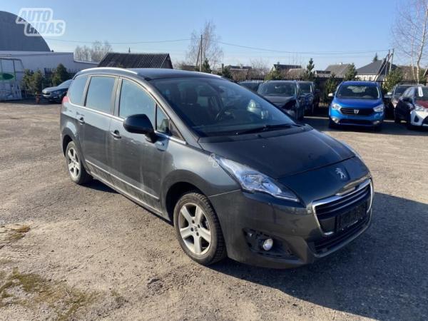Grey Peugeot 5008 2015 in Radviliskis, with an engine capacity of 1.60 L and mileage of 260 thousand km for 4250 €, photo 2 on AUTOMOTO.COM.LV