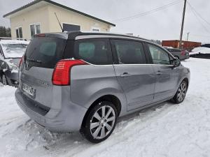 Grey Peugeot 5008 2015 in Vilnius, with an engine capacity of 1.56 L and mileage of 202 thousand km for 7500 €, photo 3 on AUTOMOTO.COM.LV