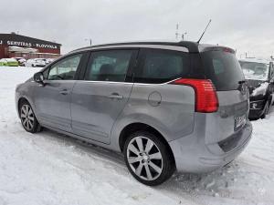 Grey Peugeot 5008 2015 in Vilnius, with an engine capacity of 1.56 L and mileage of 202 thousand km for 7500 €, photo 4 on AUTOMOTO.COM.LV