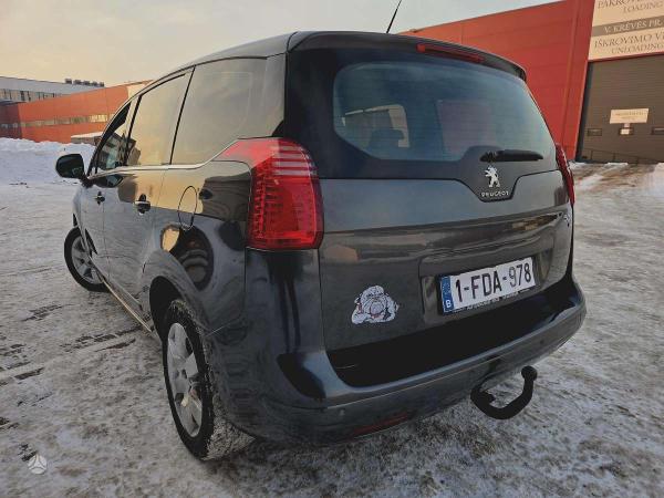Grey Peugeot 5008 2015 in Kaunas, with an engine capacity of 1.56 L and mileage of 245 thousand km for 4999 €, photo 6 on AUTOMOTO.COM.LV
