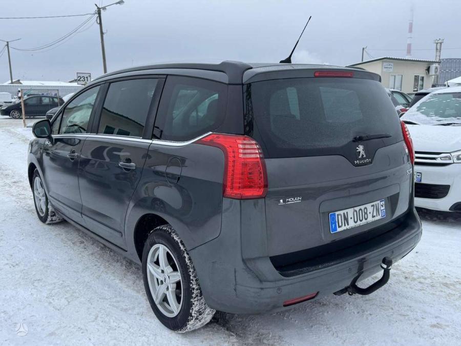 Grey Peugeot 5008 2015 in Vilnius, with an engine capacity of 1.56 L and mileage of 254 thousand km for 5200 €, photo 5 on AUTOMOTO.COM.LV