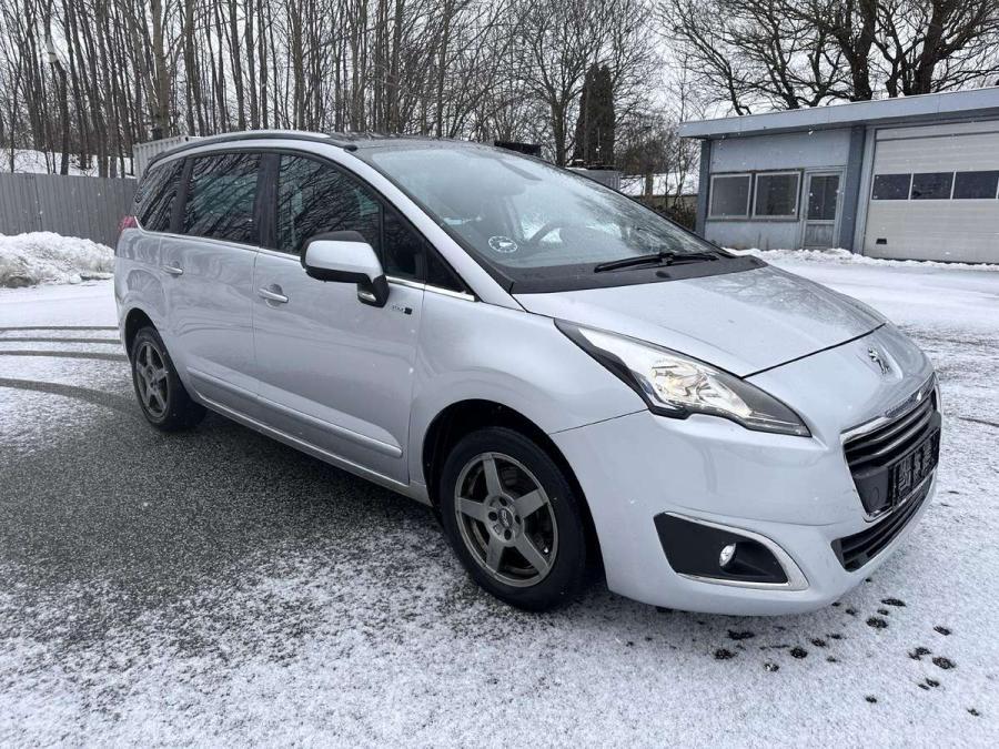 Pelēks Peugeot 5008 2015 Kauņa, ar dzinēja tilpumu 1.56 L un nobraukumu 285 tūkst. km par 5350 €, foto 3 vietnē AUTOMOTO.COM.LV