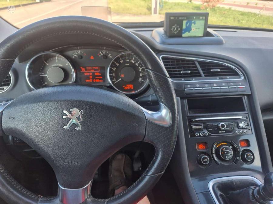 Серый Пежо 5008 2015 в Таураге, объемом двигателя 2.00 л и пробегом 265 тыс. км за 4300 €, фото 11 на AUTOMOTO.COM.LV