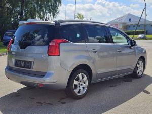 Grey Peugeot 5008 2015 in Rokiskis, with an engine capacity of 1.56 L and mileage of 209 thousand km for 5250 €, photo 10 on AUTOMOTO.COM.LV