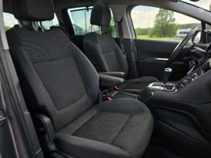 Grey Peugeot 5008 2015 in Rokiskis, with an engine capacity of 1.56 L and mileage of 209 thousand km for 5250 €, photo 18 on AUTOMOTO.COM.LV